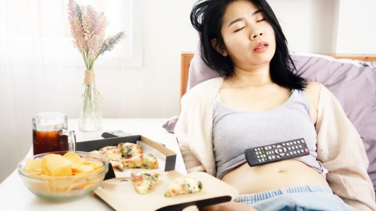 How to Detox Your Stomach After Overeating: Tips to Reset Your Digestive System | Bioma Health